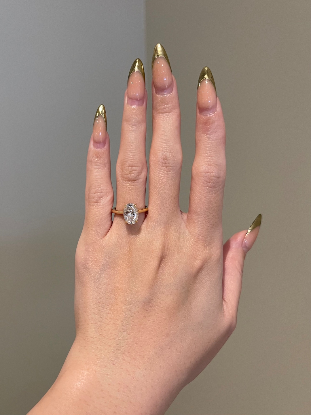2 Carat Brilliant Oval Cut Moissanite 4-prong Hidden Halo Pavé Bridge ...