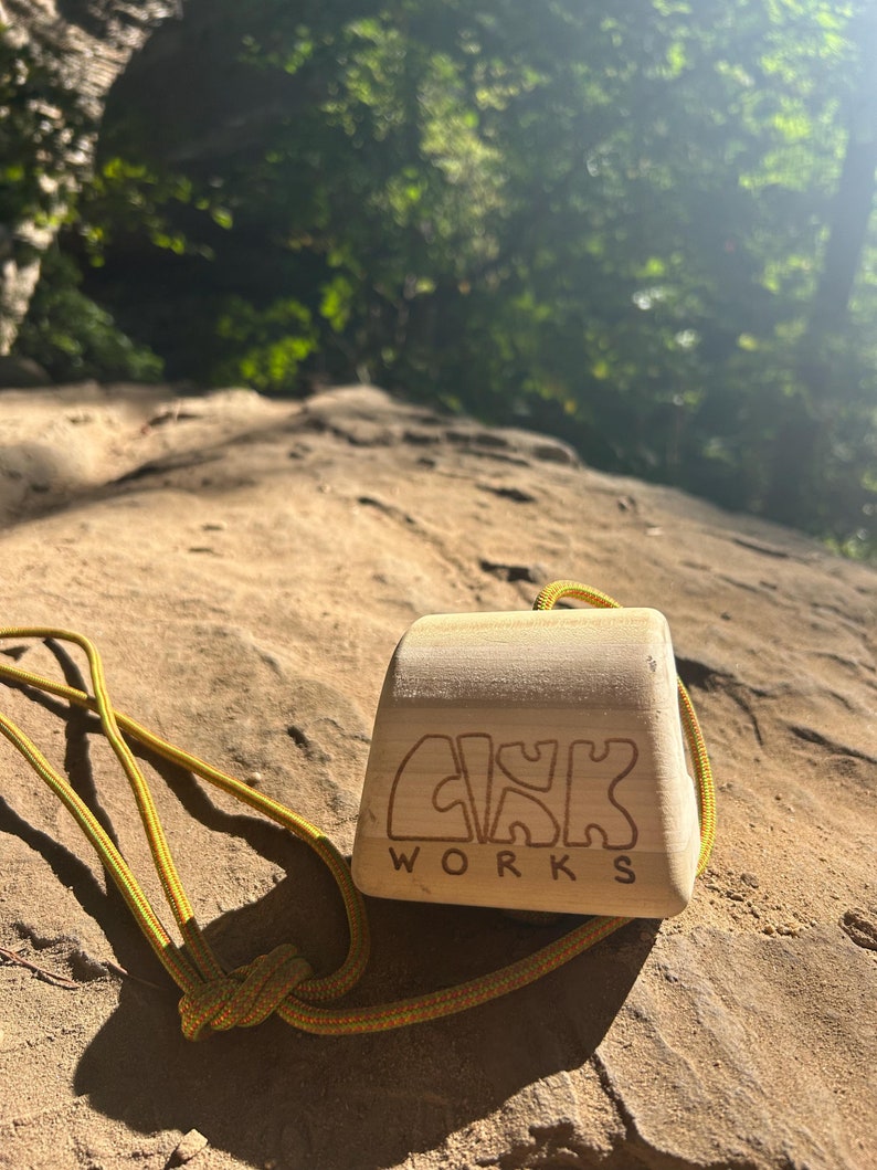 The Clunk - Portable Grip Trainer for Climbers - Train Crimp, Pinch ...