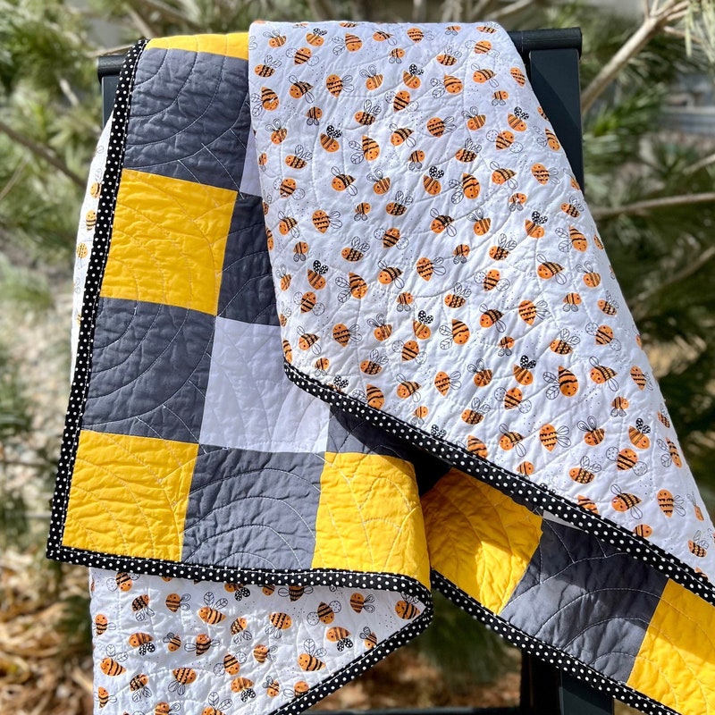 Bee Quilt - Etsy