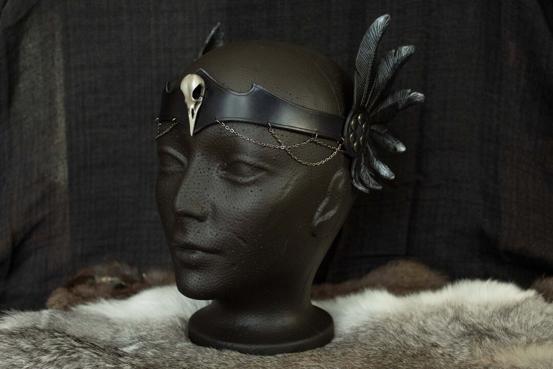 Raven's Headdress // Leather Raven Crown // Gothic Queen Crow Tiara - Etsy