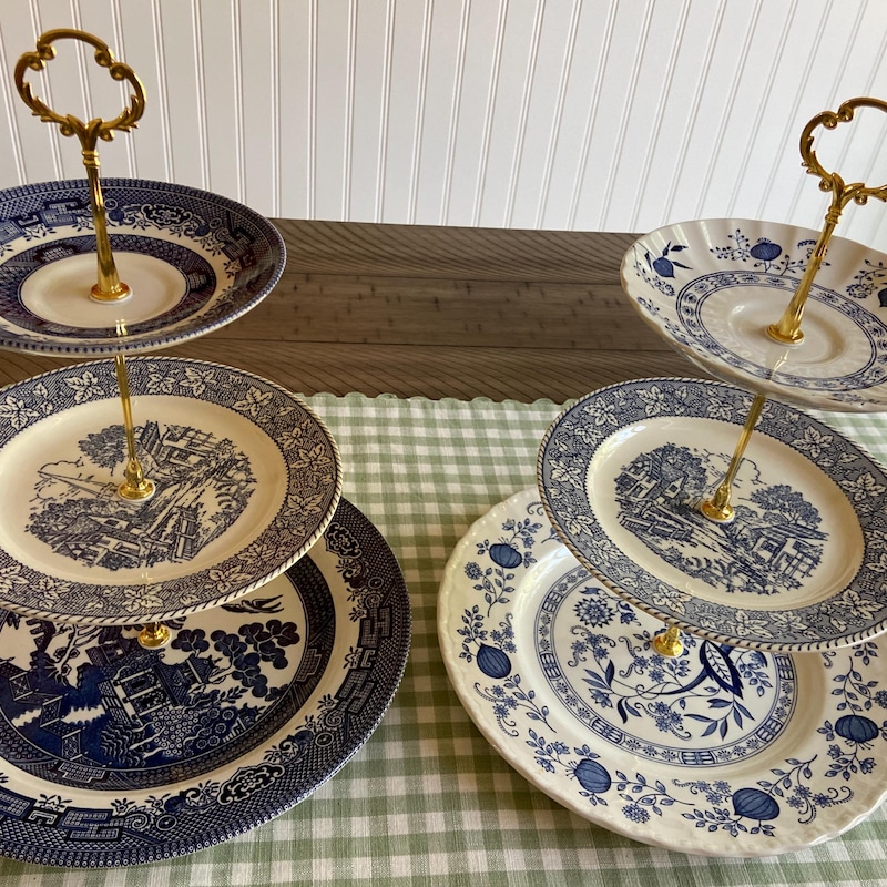Vintage Cake Plates/stand - Etsy