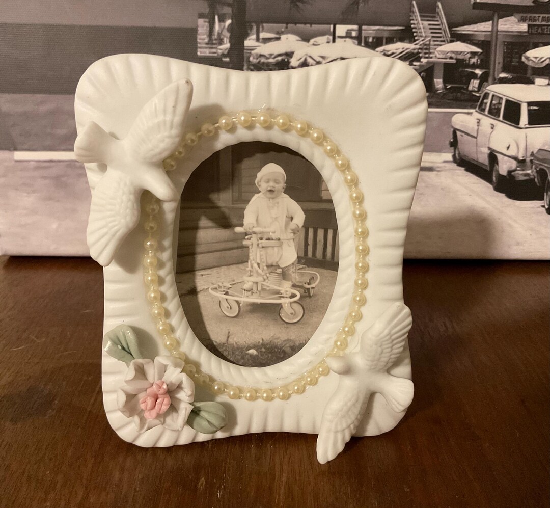 Small Bisque Porcelain Picture Frame With 2 Doves and Faux Pearl ...