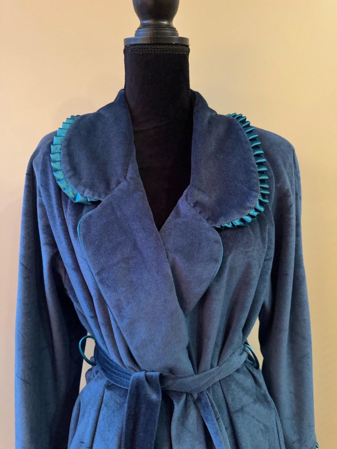 Dark Green Wrap Style Robe With Satin Trim Long Sleeve Vintage Barbizon ...