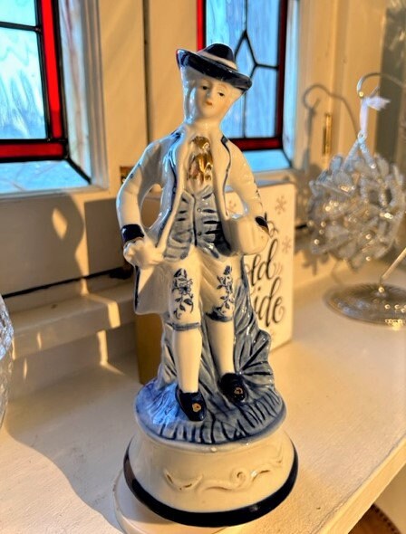 Vintage Victorian Porcelain Man on Pedestal Plays raindrops Keep ...
