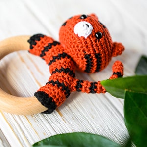 Crochet Rattle Pattern, Tiger Teether Tutorial, Diy Baby Teether Ring ...