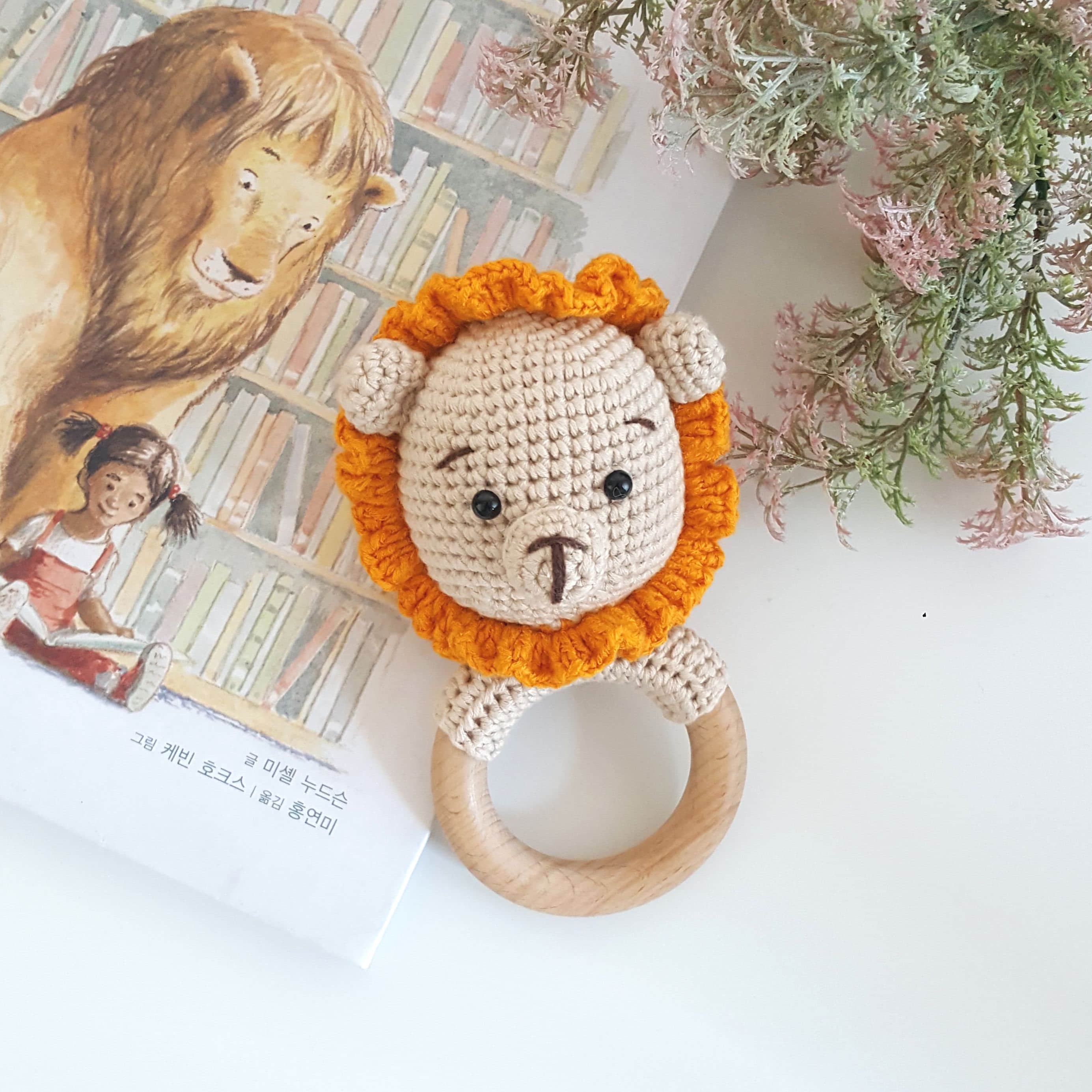 Crochet Baby Rattle _ Lion pattern Pictorial | Etsy
