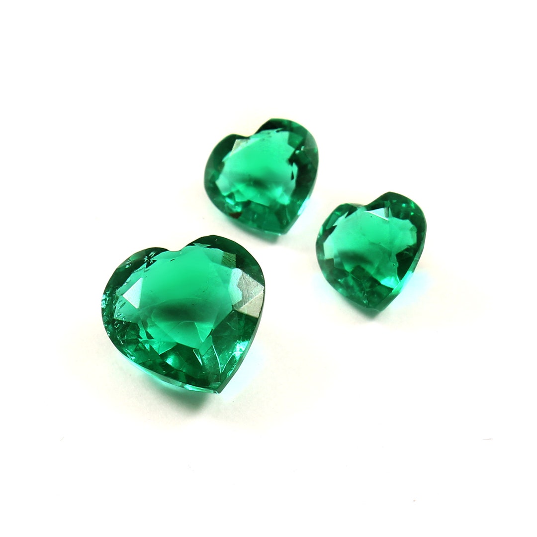 Lab Created Emerald Layout Heart Cut Shape Cut Stone Loose Emerald ...