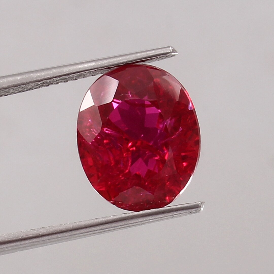 Lab Created Oval Ruby Gemstone: Red Cut Stone for Jewelry (10x12x6 Mm ...