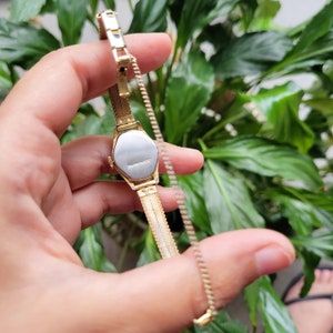 Vintage Swiss Eiger 17 Jewels Dainty Watch - Etsy