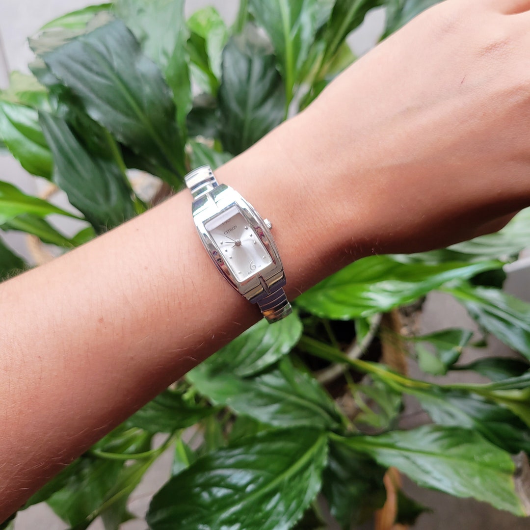 Vintage Silver Citron Quartz Watch - Etsy