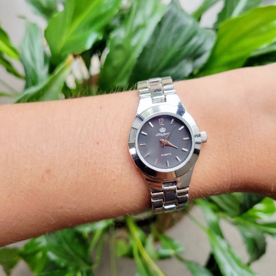 King Quartz Classic Silver Watch - Gem