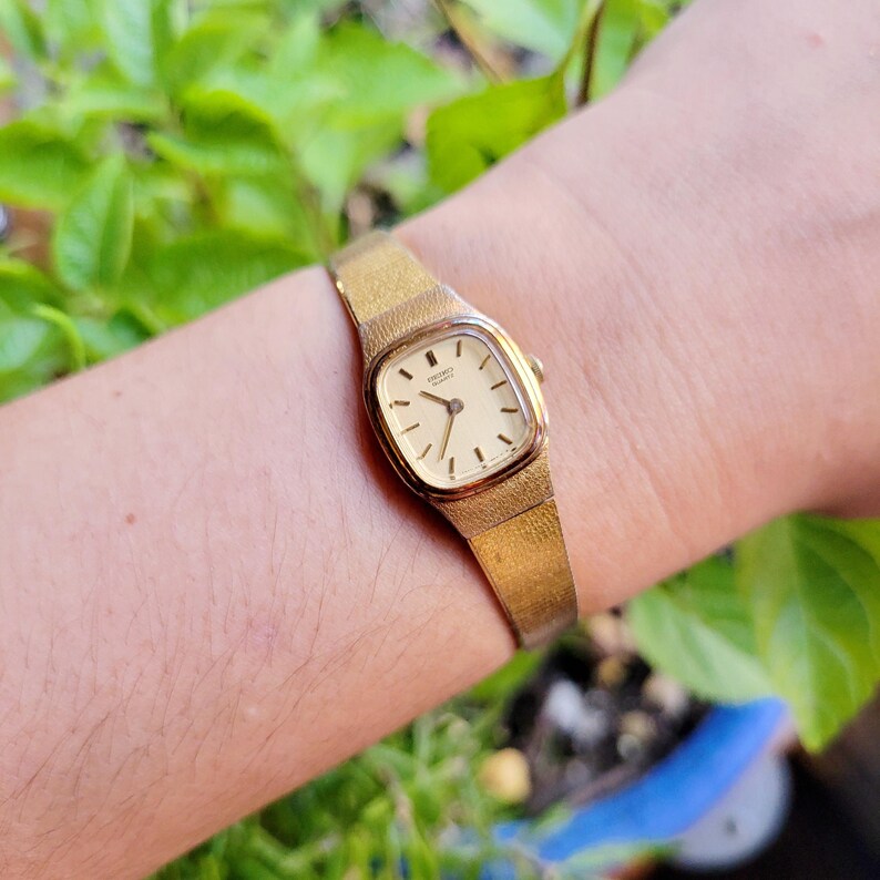 Vintage Seiko Quartz Classic Gold Womens Womans Dainty Square Watch - Etsy