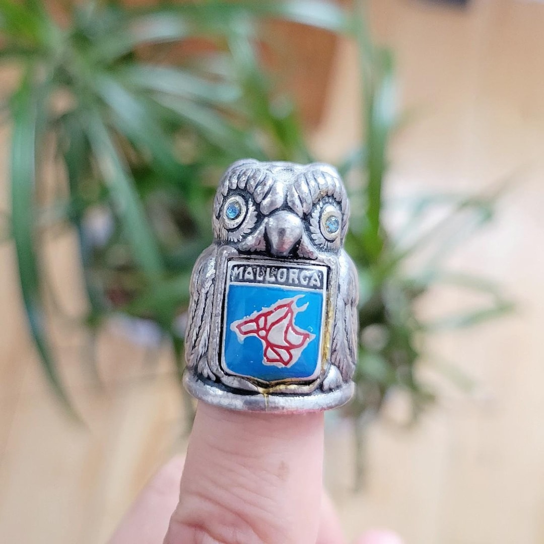 RARE* Vintage Owl Mallorca Thimble - Etsy