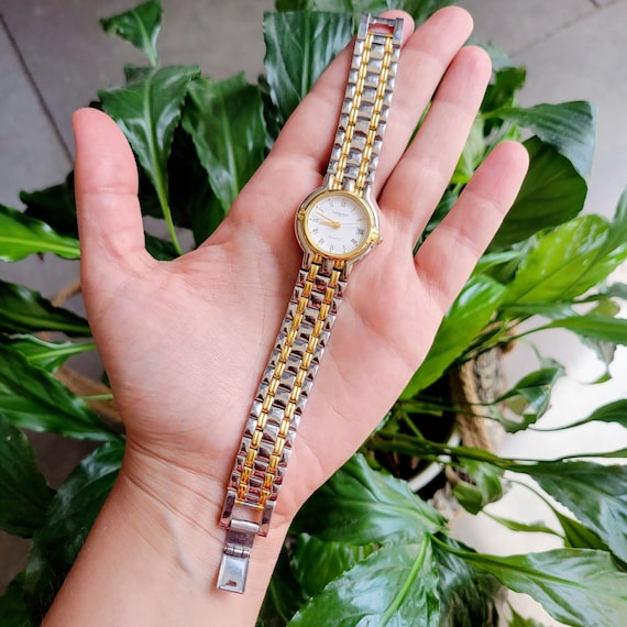 Constant Quartz Roman Numerals Classic Watch - Gem