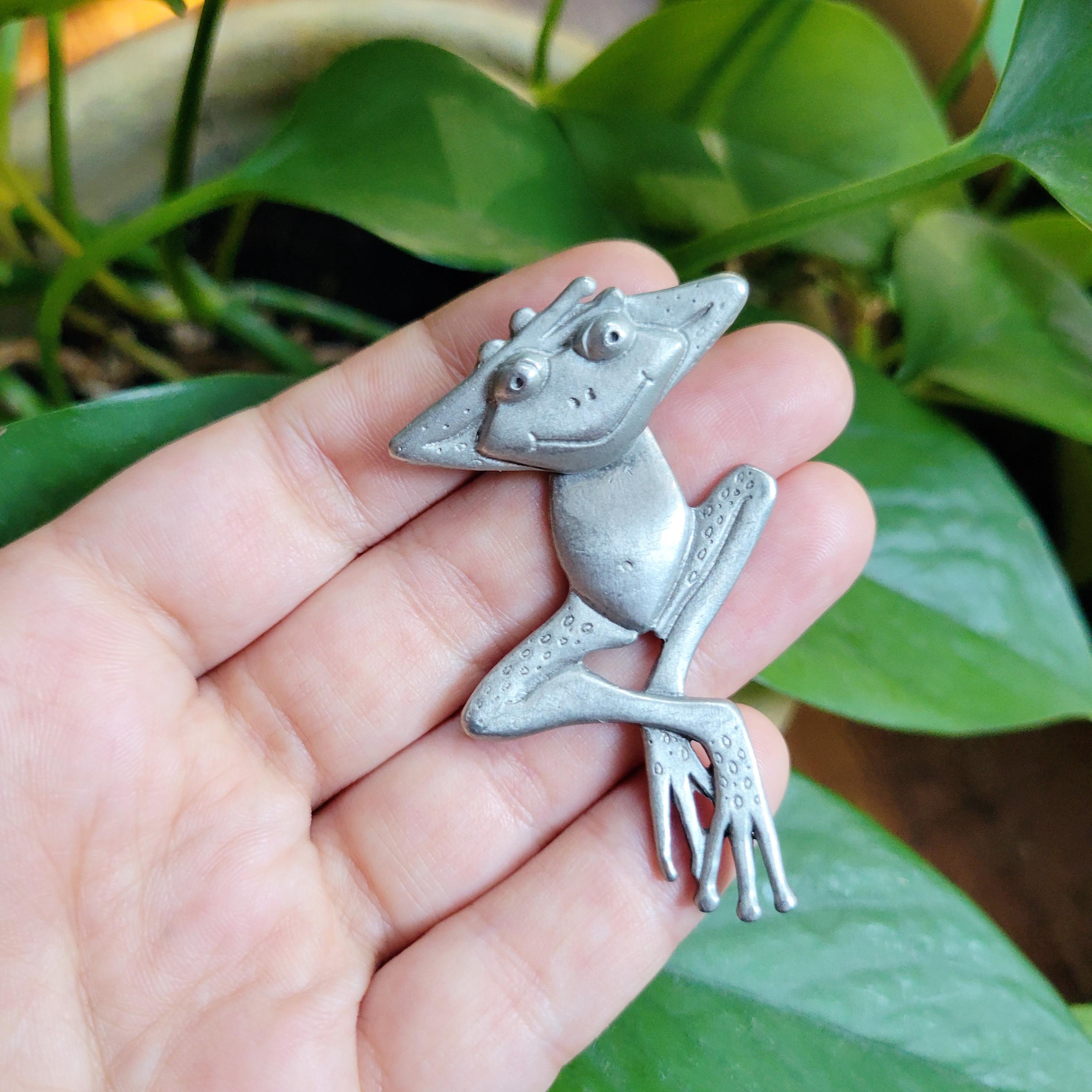 Vintage Mali Signed Pewter Bobblehead Frog Boucher Brooch Pin - Etsy