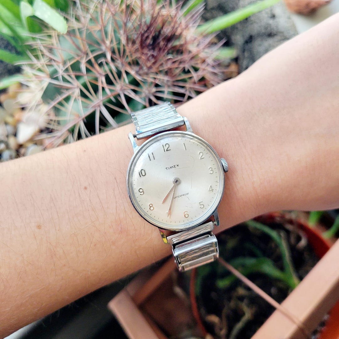 RARE* Vintage Timex Silver Calendar Classic Stretch Watch - Etsy