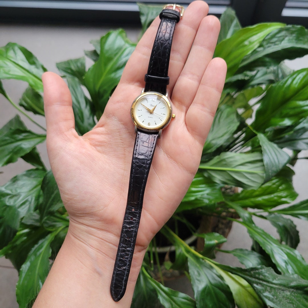 Vintage Timex Quartz Genuine Leather Watch - Etsy