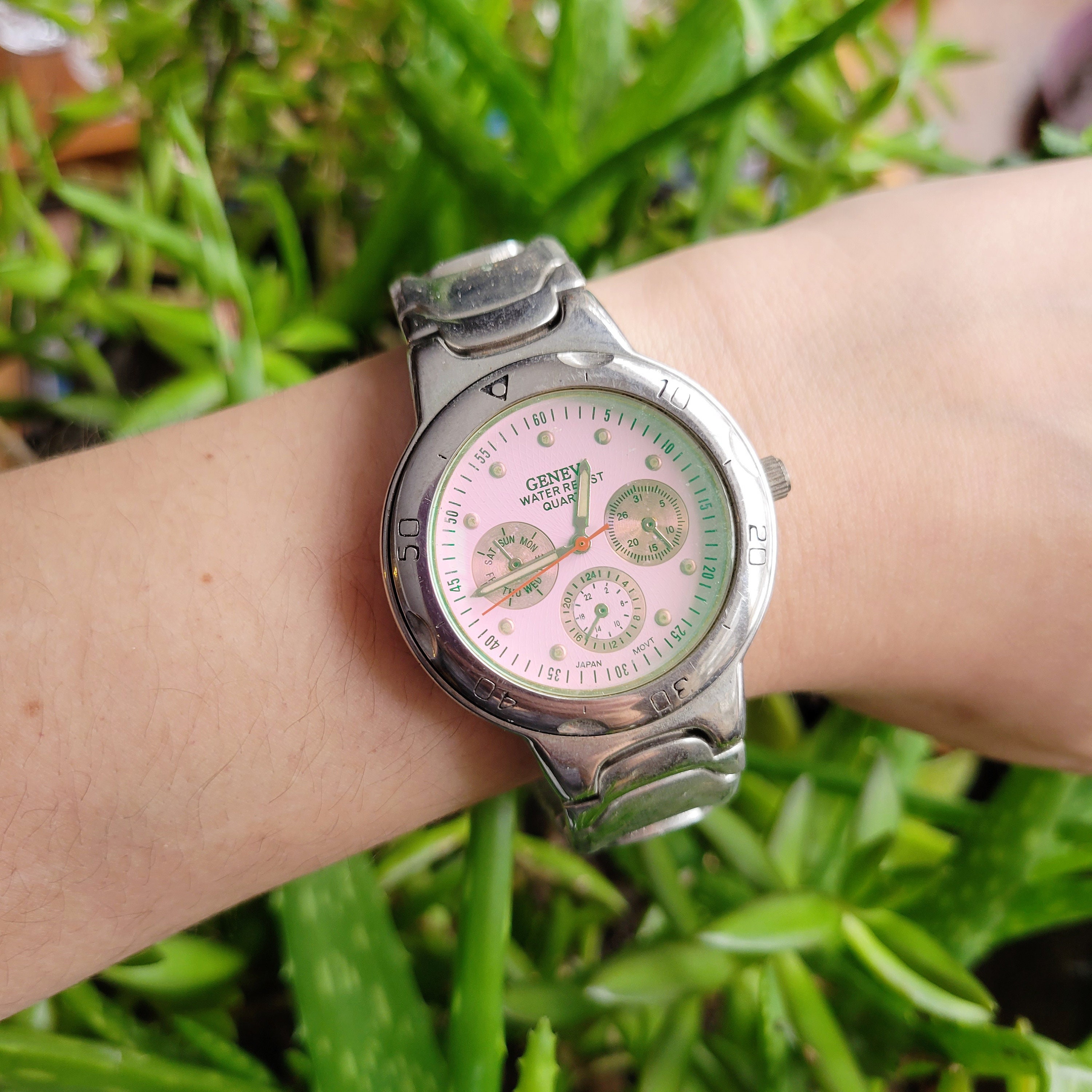 Vintage Pink Geneva Elite Irridescent Chunky Sports Quartz Calendar ...