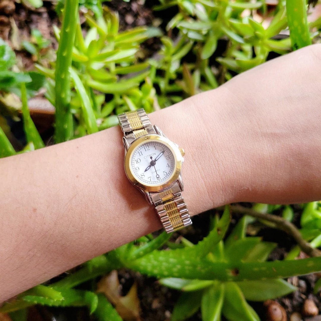 Citron Quartz Classic Gold & Silver Stretch Watch - Etsy