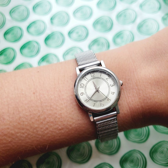 Vintage Classic Silver Marks & Spencer Stretch Watch - Gem