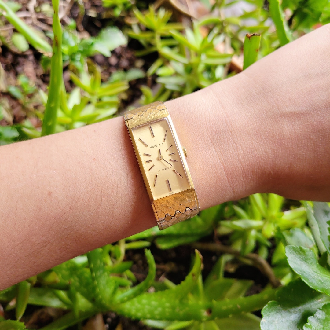 Vintage Regency 17 Jewels Classic Gold Watch - Etsy