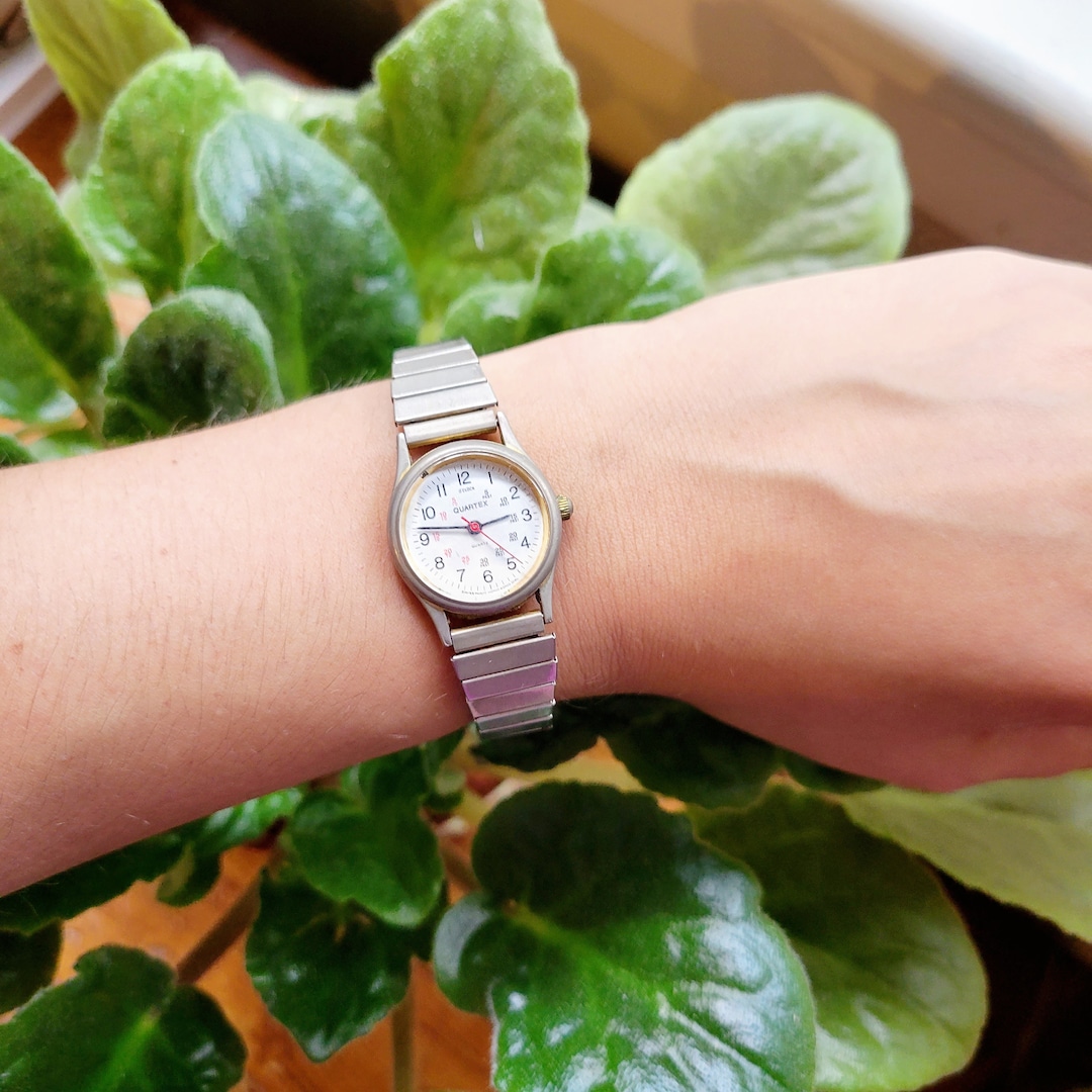 Vintage Quartex Quartz Classic Watch - Etsy