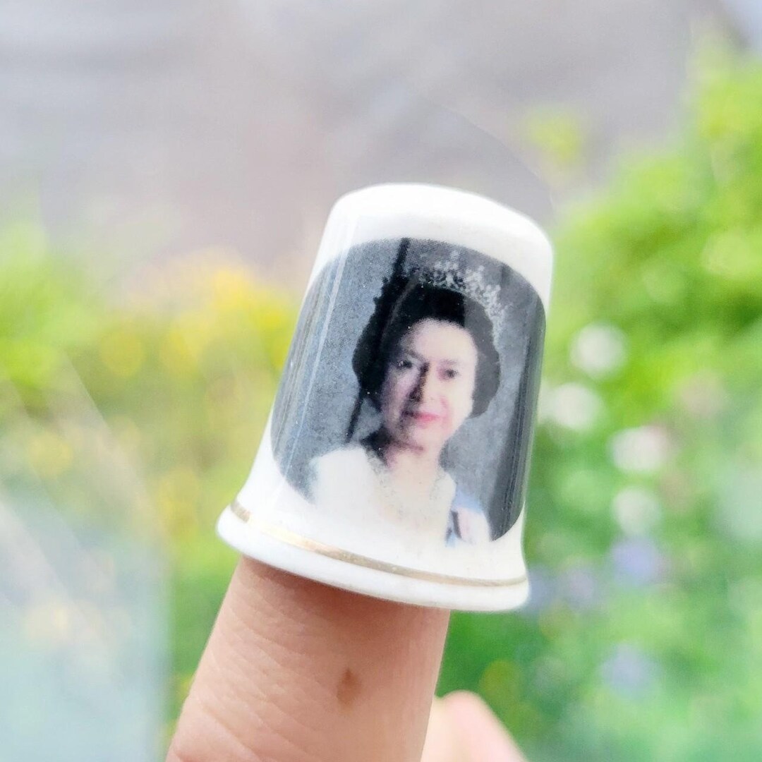 Vintage Queen Elizabeth II Fine Bone China Thimble - Etsy
