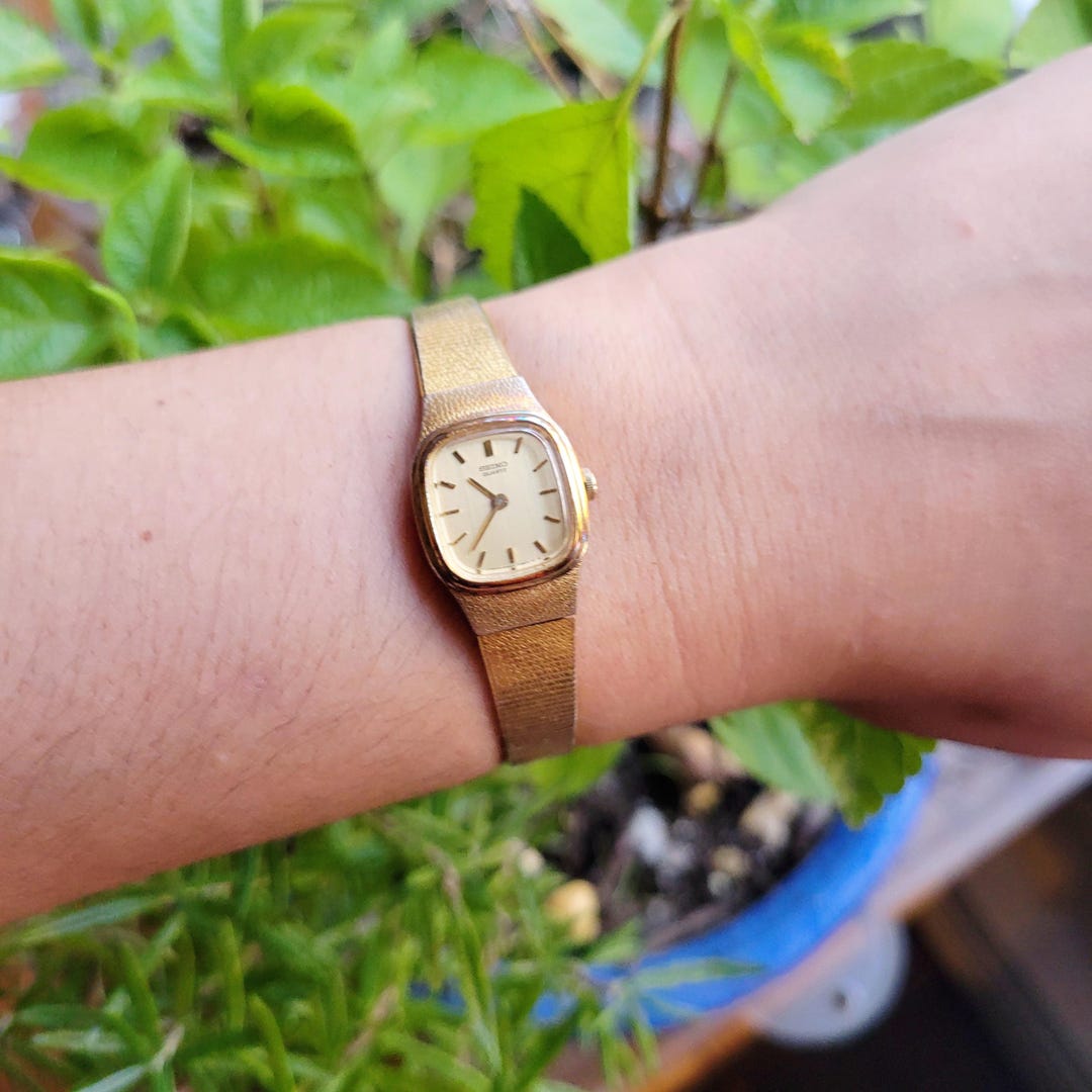 Vintage Seiko Quartz Classic Gold Womens Womans Dainty Square Watch - Etsy