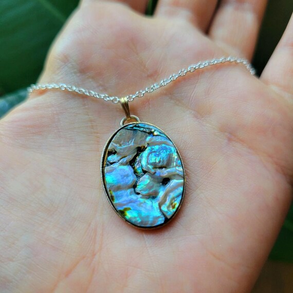 Vintage Stunning Abalone Shell Oval Necklace - Gem