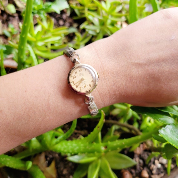 Vintage Smiths Empire 5 Jewels Gold & Silver Stretch … - Gem