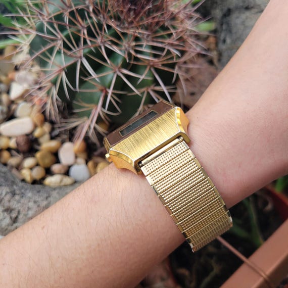 RARE* Vintage Timex SSQ H Cell Digital Gold & Brown S… - Gem