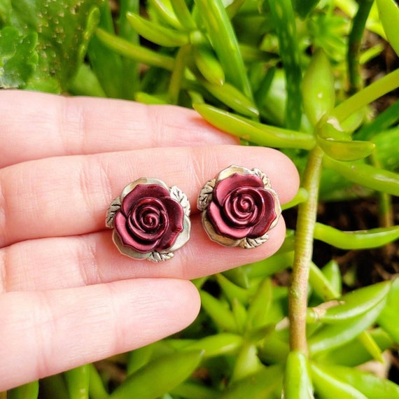 vintage rose studs - Gem