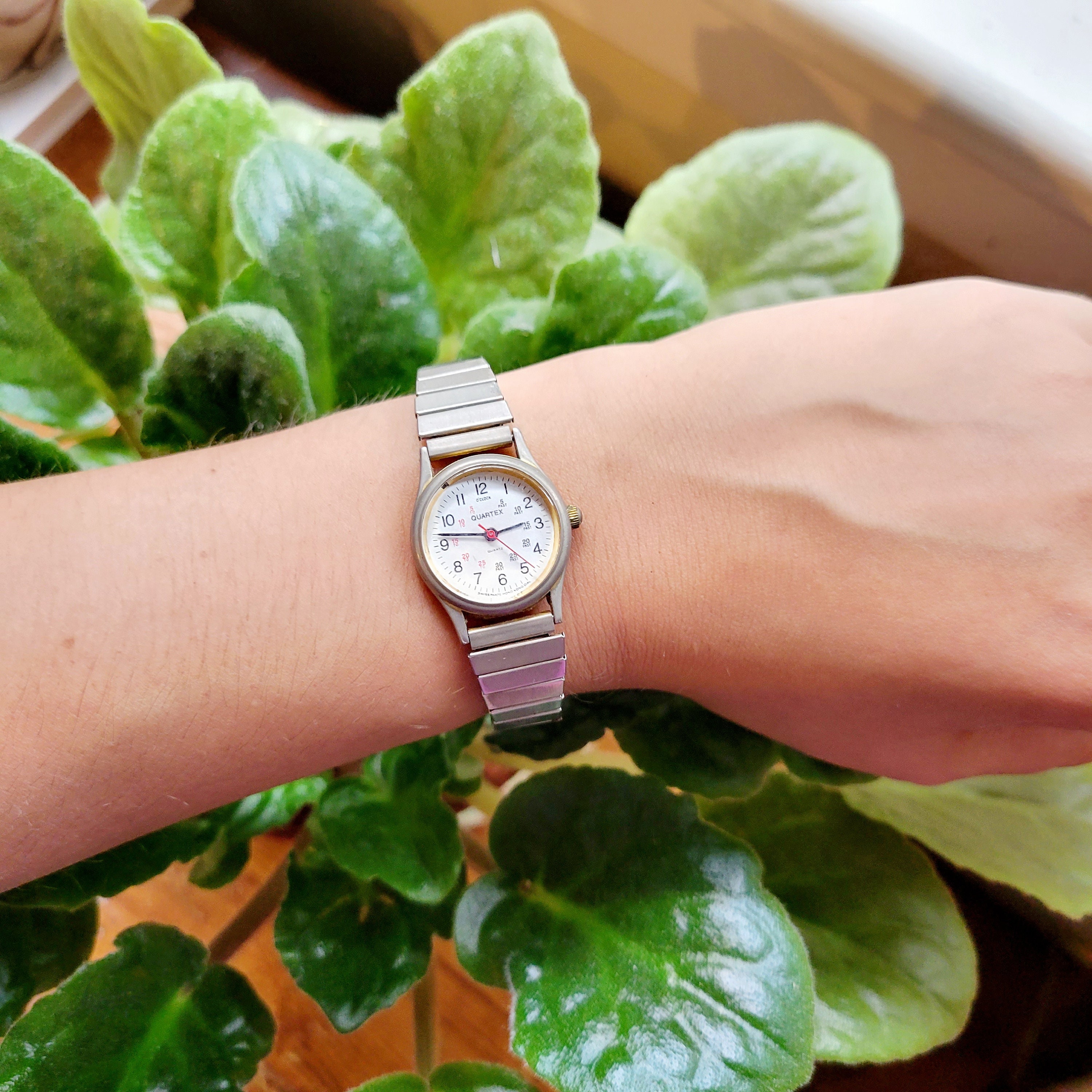 Vintage Quartex Quartz Classic Watch - Etsy