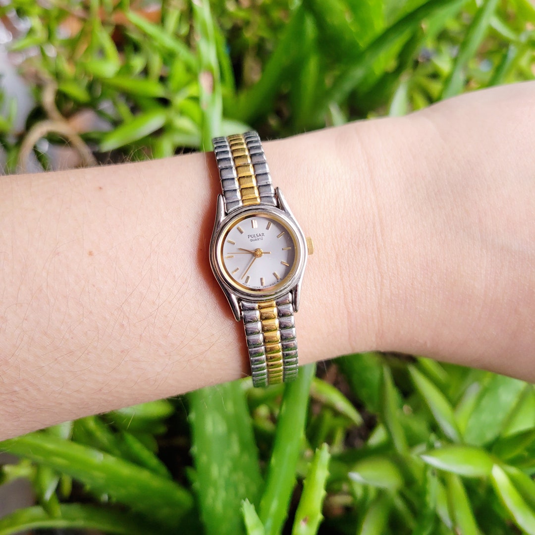 Vintage Pulsar Quartz Dainty Stretch Watch - Etsy