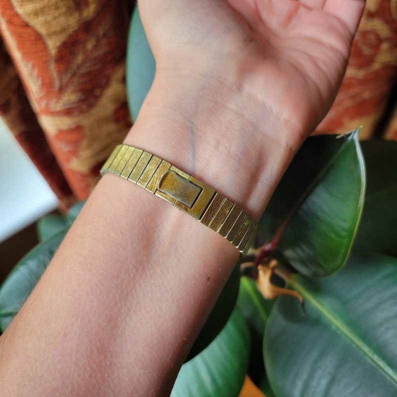 Vintage Dainty Imado 17 Jewels Incabloc Watch - Etsy