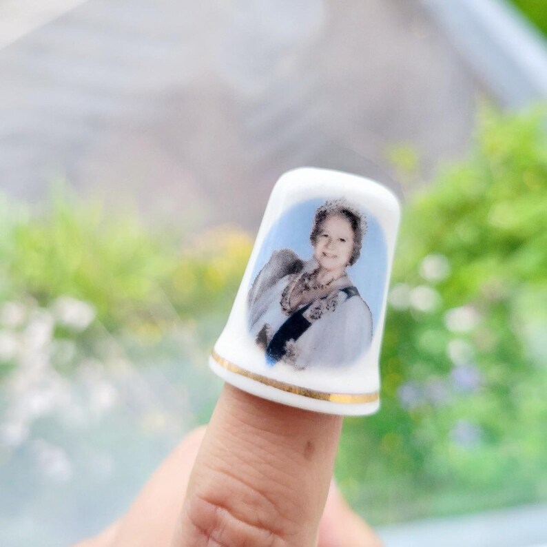 Vintage Queen Elizabeth II Royal Family Fine Bone China Collectible ...