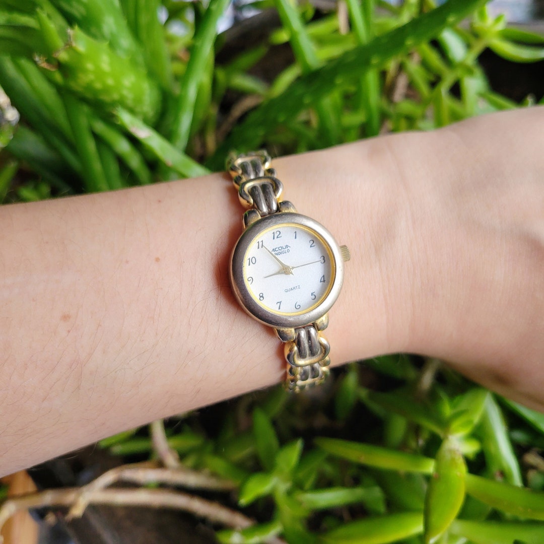 Vintage Dainty Acqua Indiglo Quartz Classic Watch - Etsy