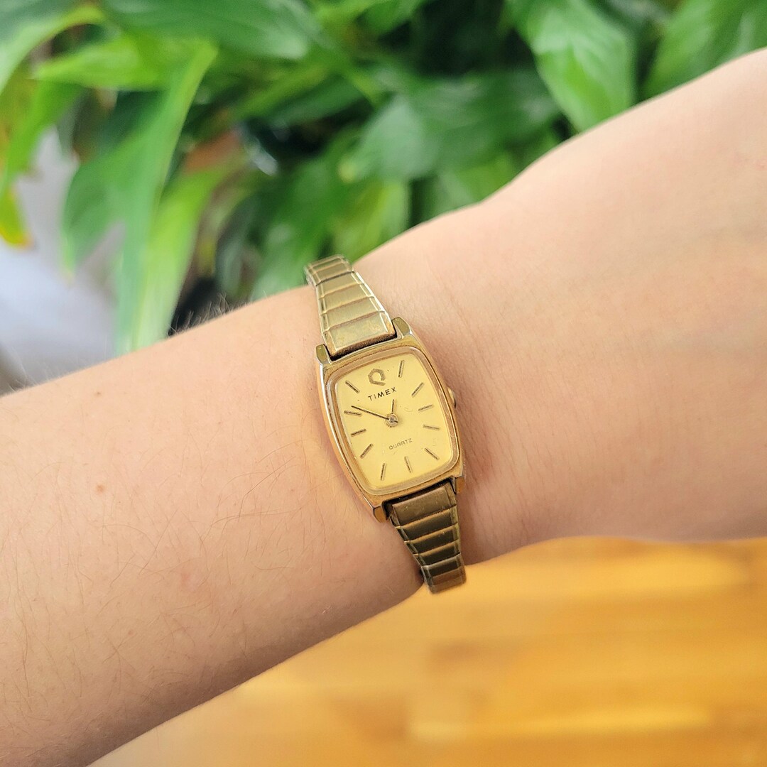 Vintage Timex KCELL Classic Gold & Womens Womans Analog Tonneau Barrel ...