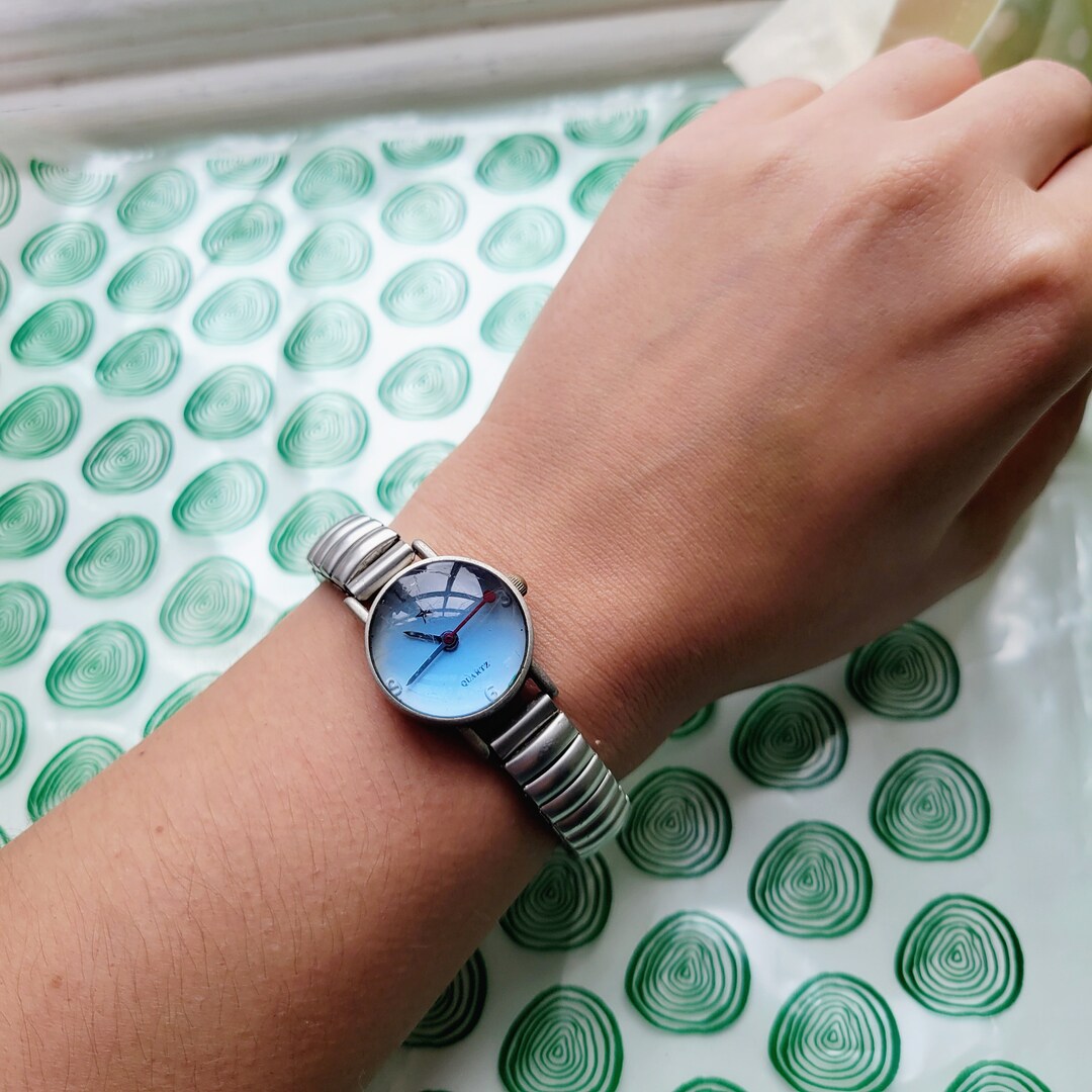 Vintage Timewear Quartz Classic Blue & Silver Stretch Watch - Etsy