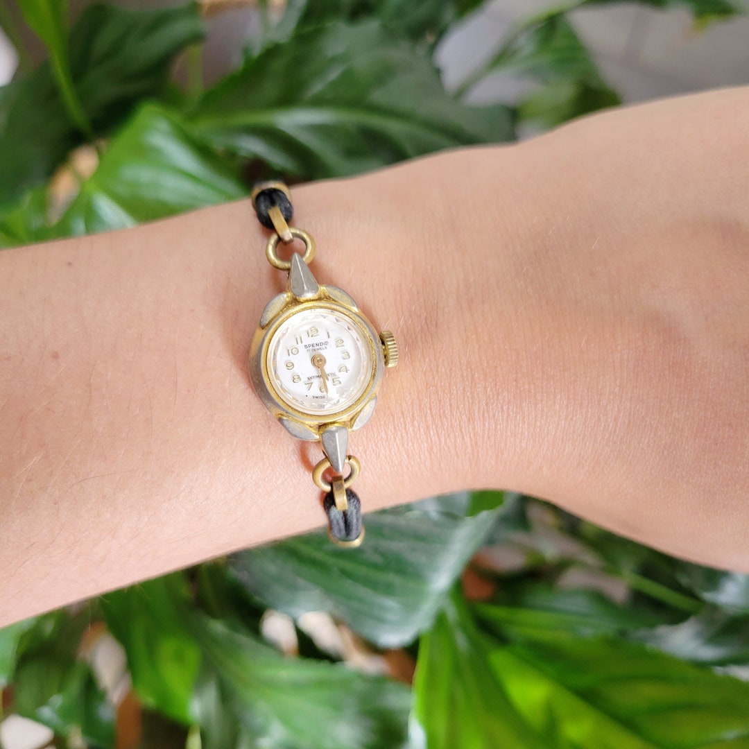 Vintage Swiss Spendid 17 Jewels Dainty Classic Leather Watch - Etsy