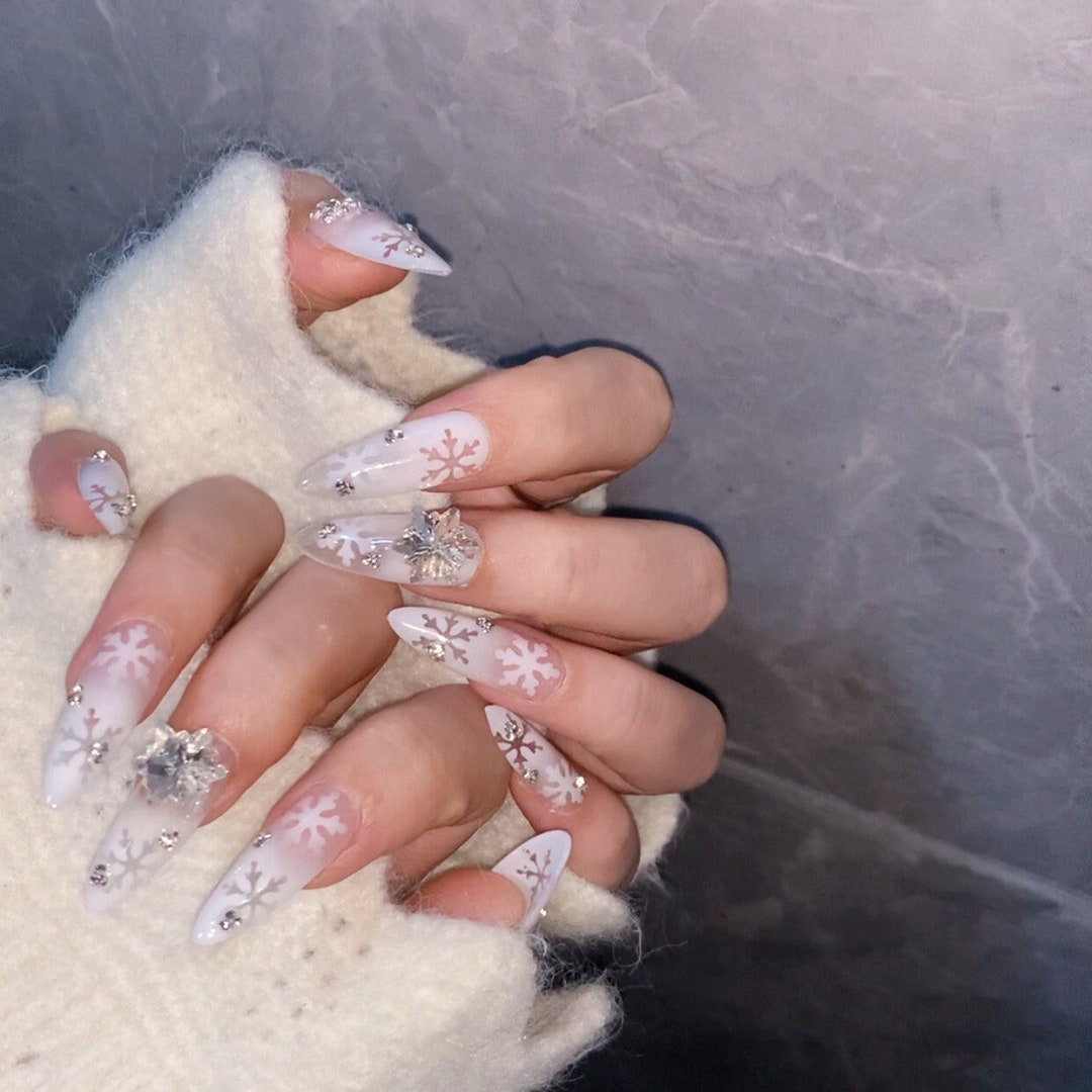 Snowflake Gemstone Press on Nails Winter Sheer White Nails Icy White ...