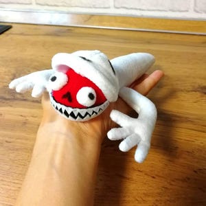 Bridge Worm Plush Toy, Inspired by Trevor Henderson, Cute Plushie, Kids ...