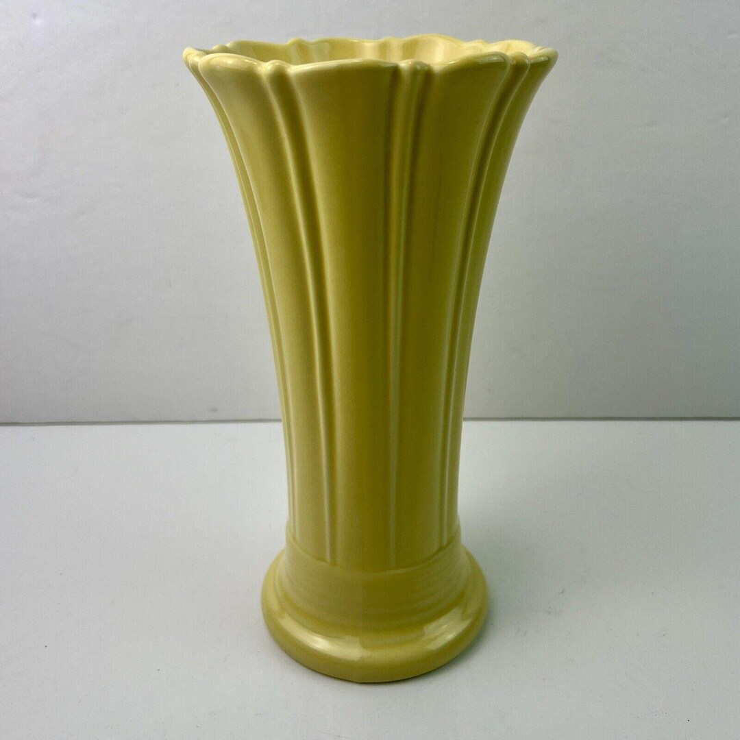 Original Vintage 1936-1942 Fiesta Fiestaware Yellow Vase USA 9.5 ...
