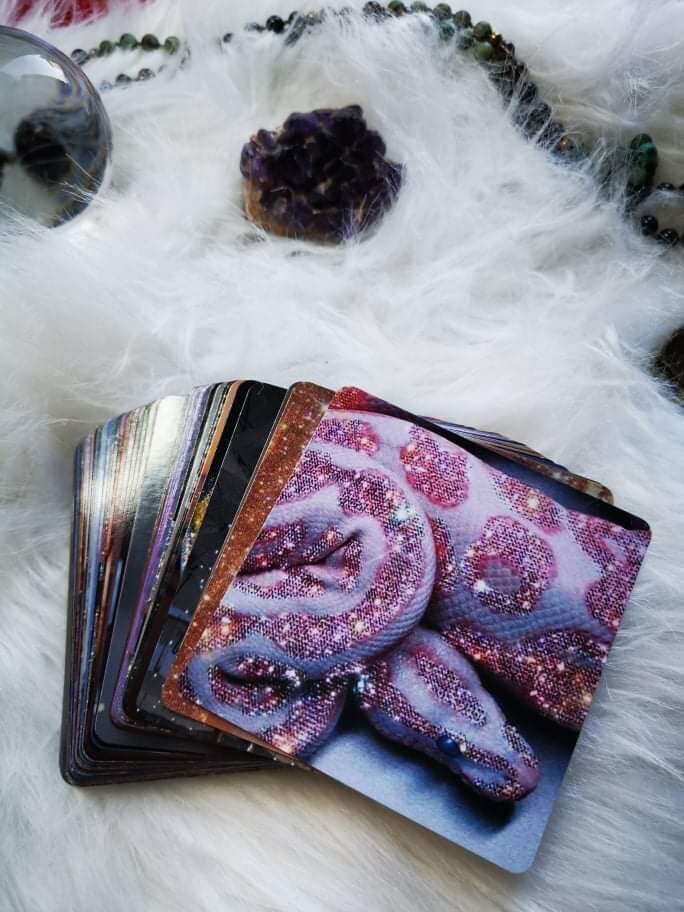 Oracle of enchanted powder Toys & Games Card Games etna.com.pe