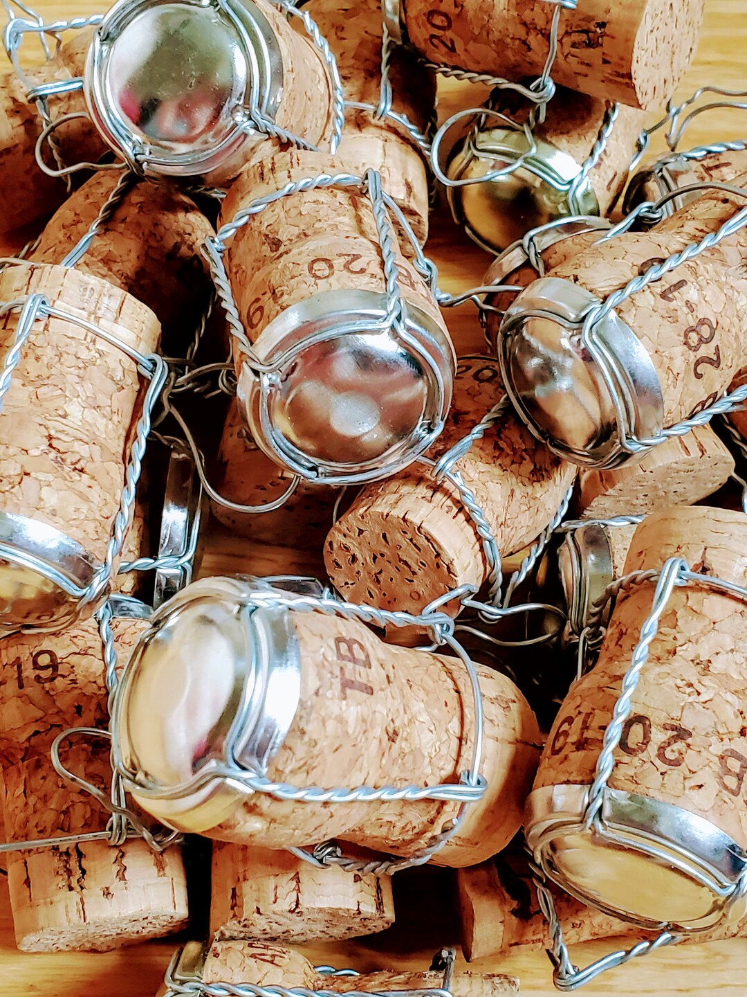 Champagne/ Sparkling Wine Corks with Muselets: Silver - Etsy Österreich