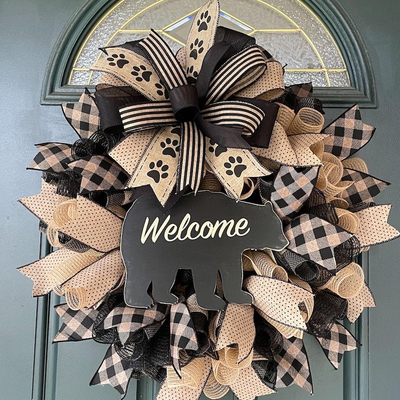 Black and Tan Wall Wreath - Etsy