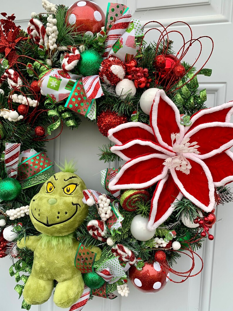 Grinch Wreath // the Grinch Front Door Wreath // Whoville - Etsy