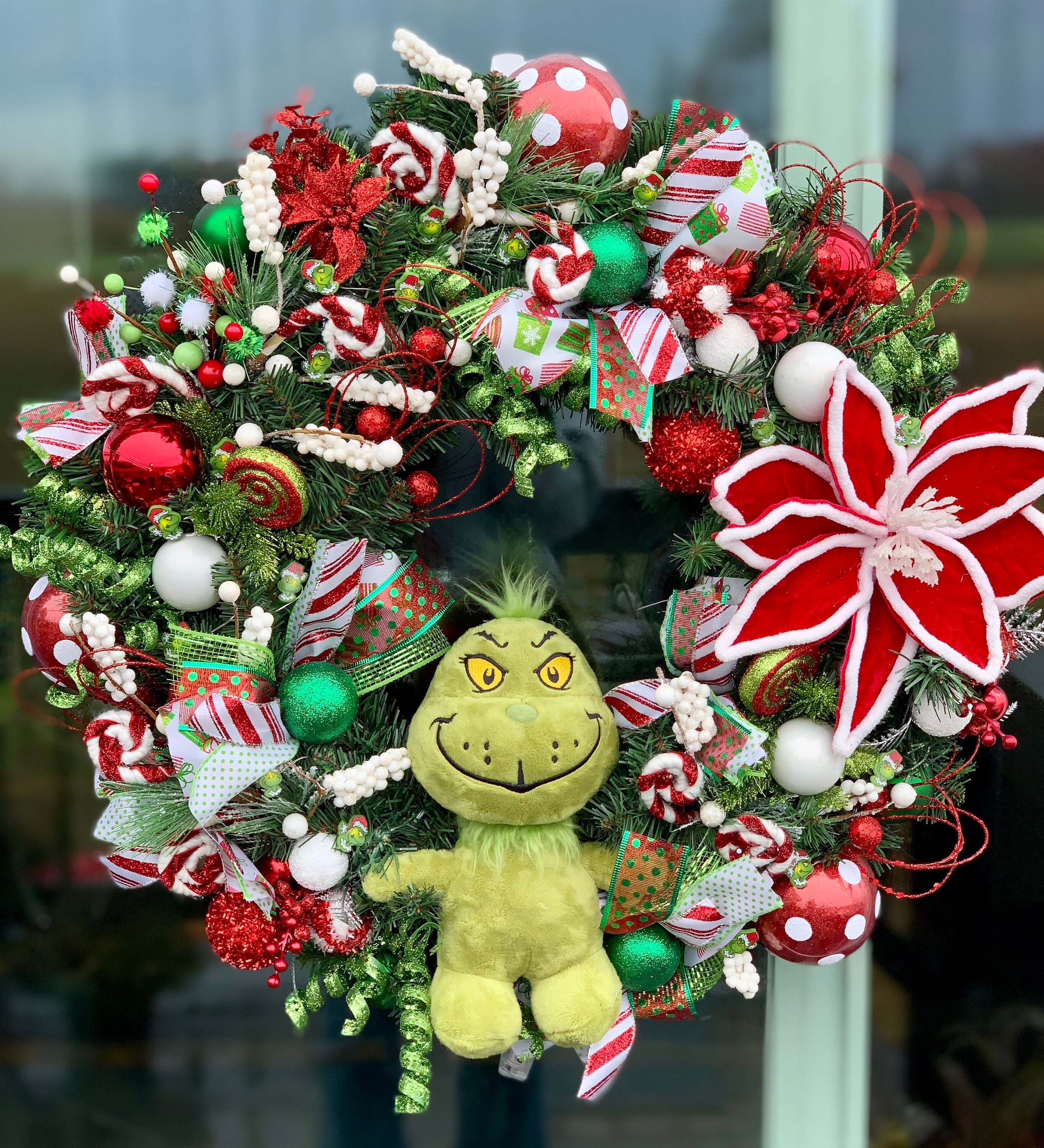 Grinch Wreath // the Grinch Front Door Wreath // Whoville - Etsy