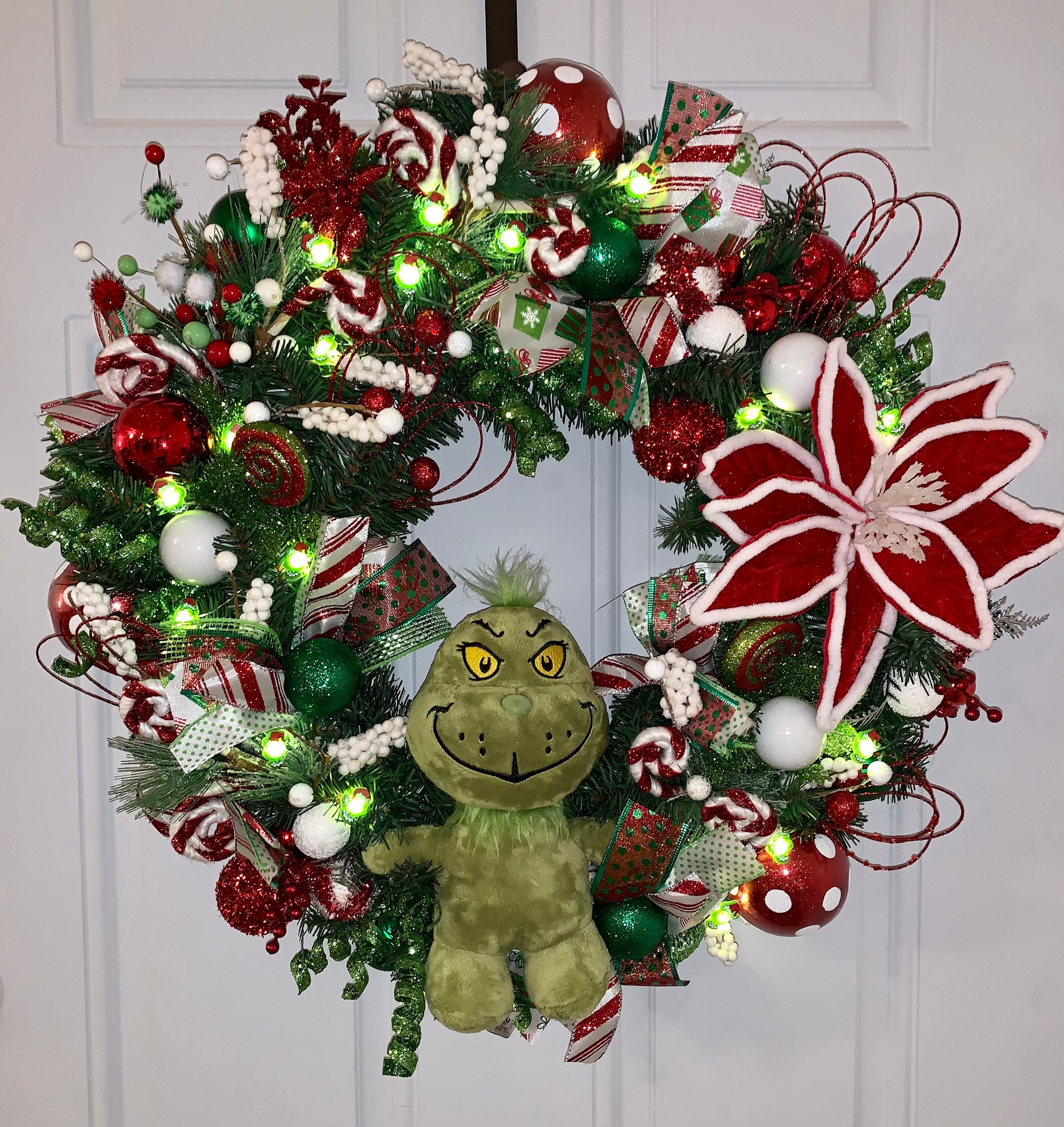 Grinch Wreath // the Grinch Front Door Wreath // Whoville - Etsy