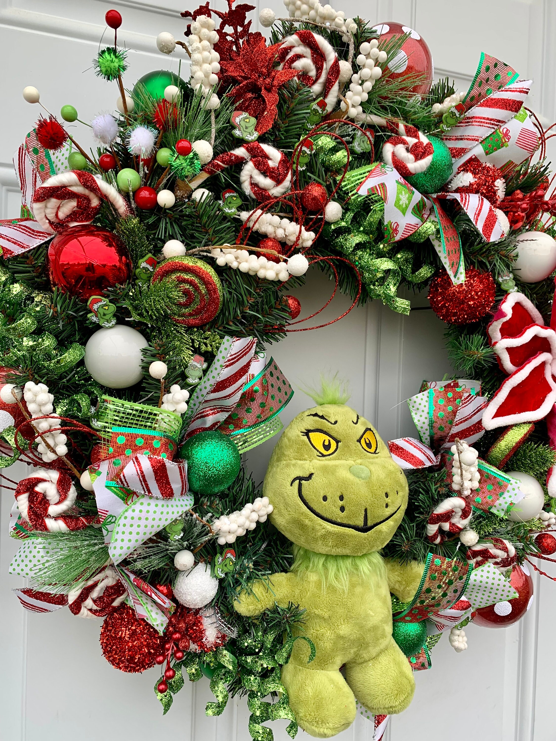 Grinch Wreath // the Grinch Front Door Wreath // Whoville Wreath ...